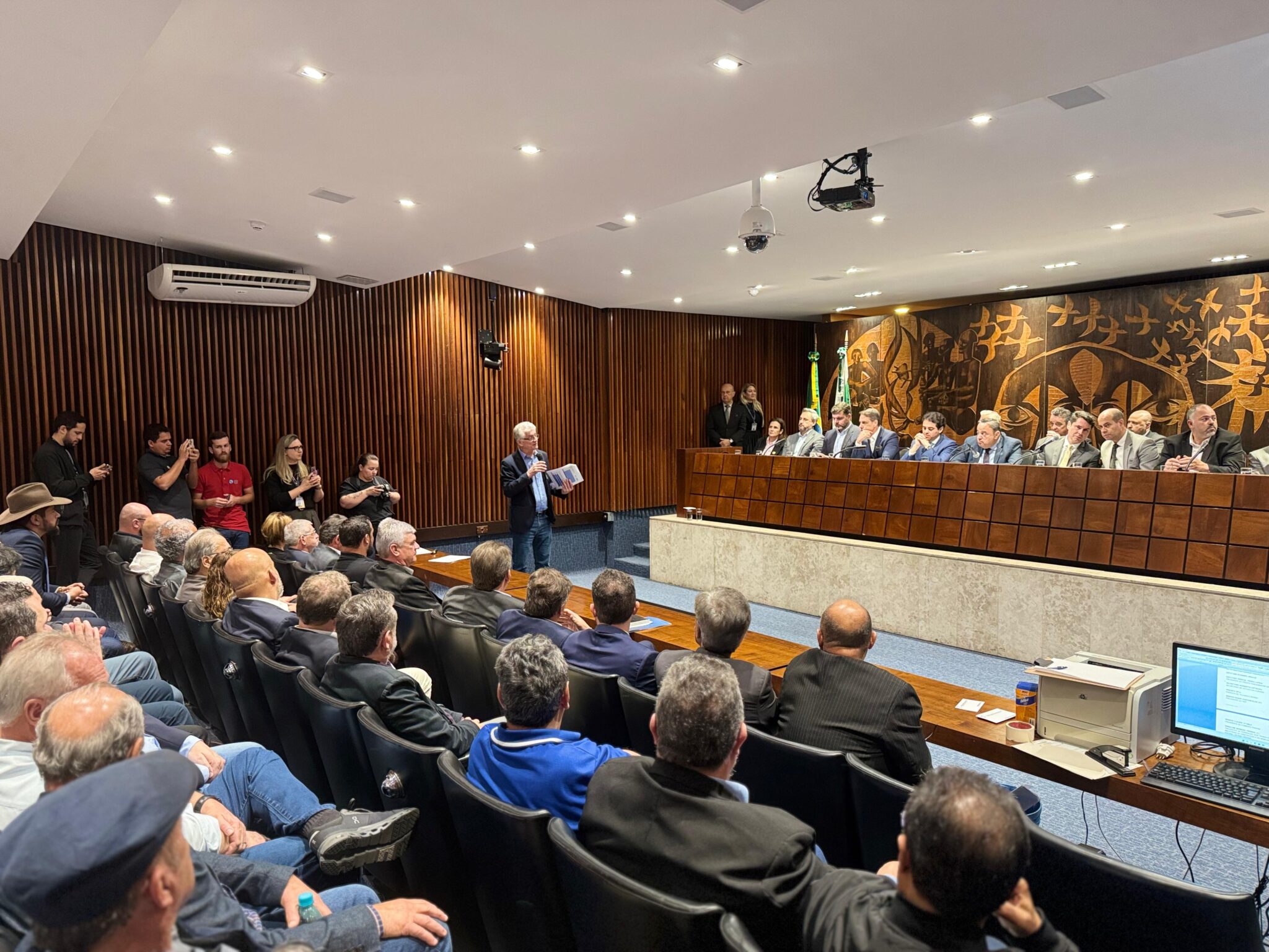 Audiência pública na Assembleia Legislativa debate impactos das tarifas ...